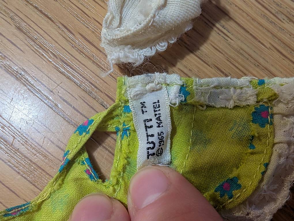 Tutti 1965 Barbie Mattel Kleidli Cantone Berna - tutti.ch