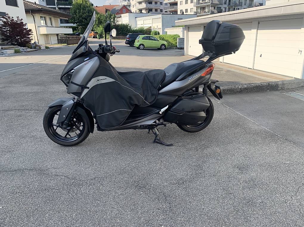 Yamaha X-MAX 300 zu verkaufen im Kanton Schwyz - tutti.ch