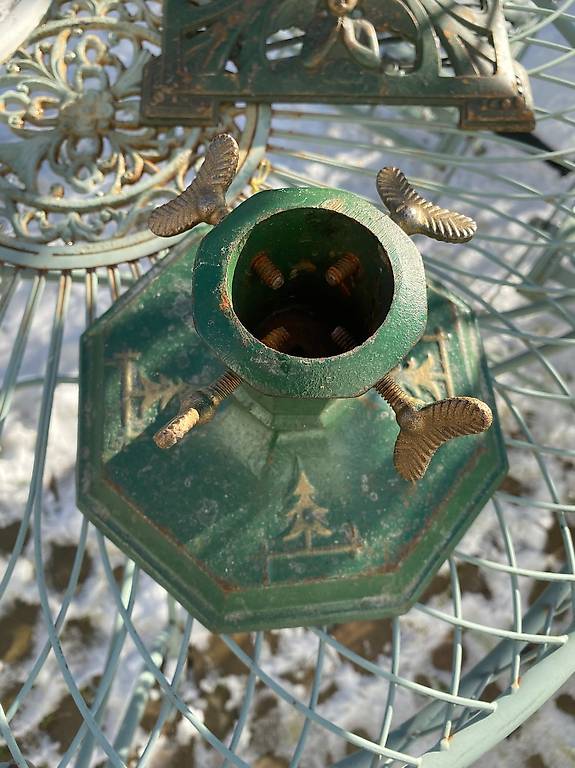 Gusseisen-Christbaumständer alle um 1900 Jugendstil im Kanton Thurgau - tutti.ch