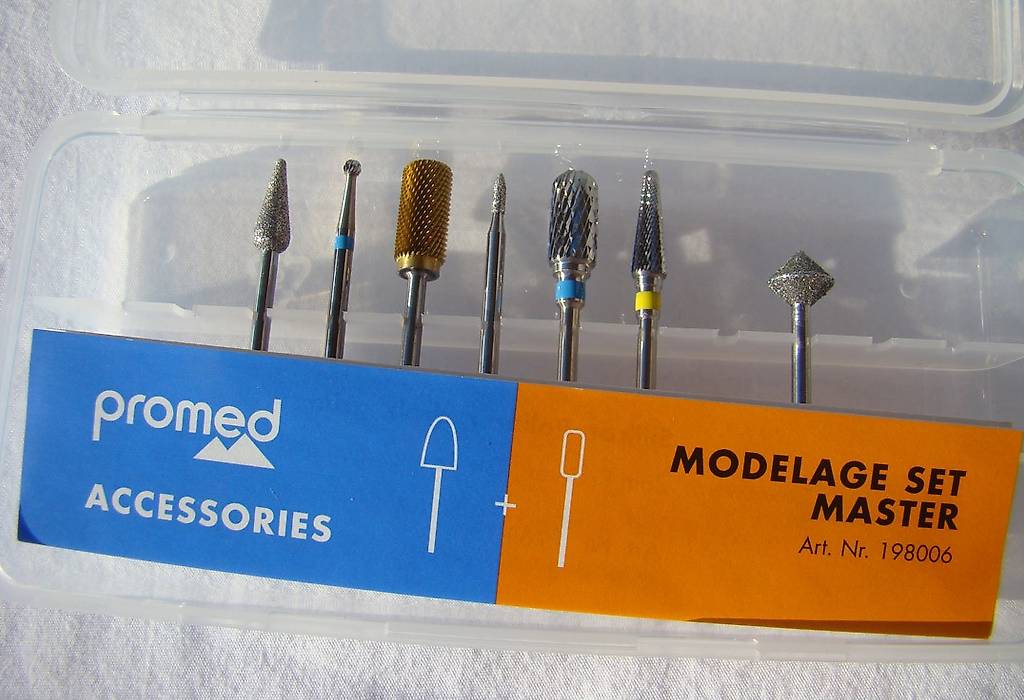 Promed Modellage Set Master für die Kunstnagelmodellage im Kanton St. Gallen - tutti.ch