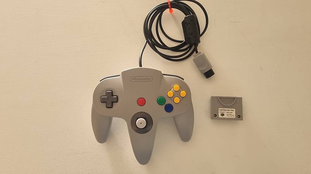 Nintendo 64 Konsole Controller mit Controller Pak im Kanton Basel-Landschaft - tutti.ch