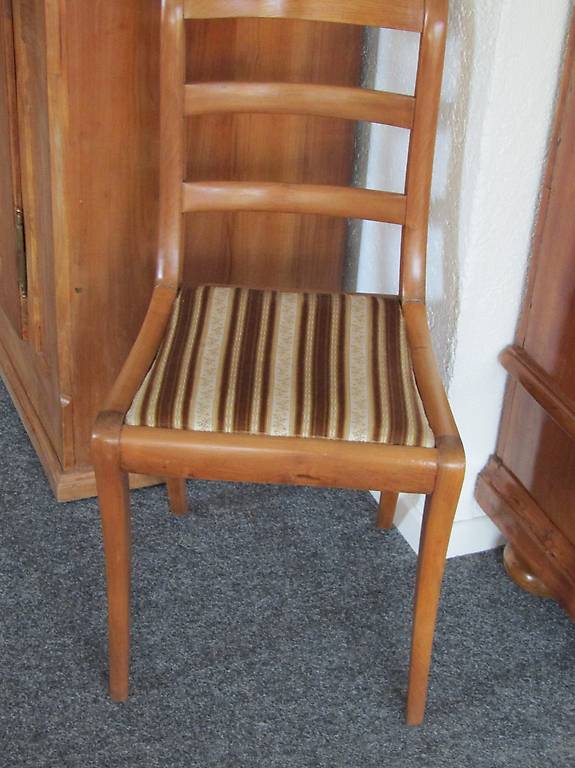 Biedermeierstuhl Nussbaum im Kanton Bern - tutti.ch