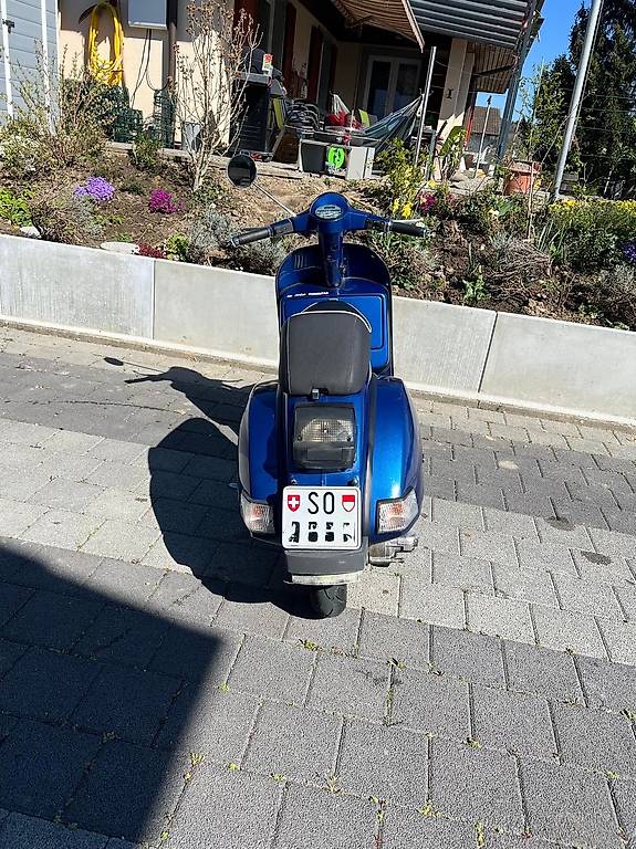Piaggio Vespa PX 125 E mit viel Zubehör mit glütiger MFK im Kanton Solothurn - tutti.ch