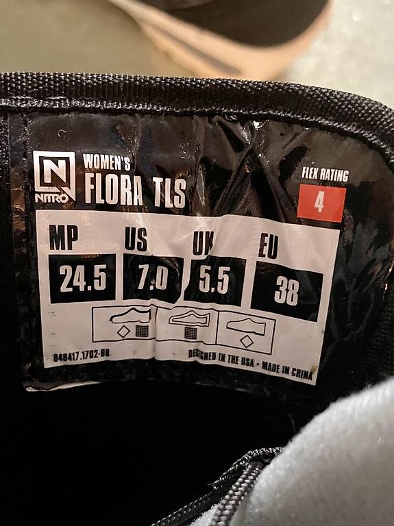 Snowboard Boots Nitro Flora TLS im Kanton Aargau - tutti.ch