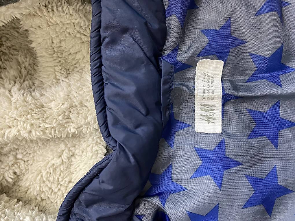 Warmes Gilet von H&M Gr. 110/116 im Kanton Bern - tutti.ch