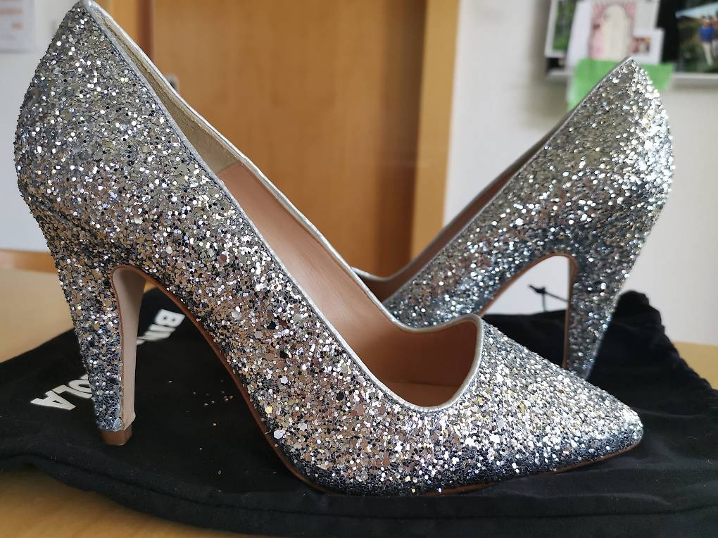Erstaunlich Glitzer Pumps Silber Bild
