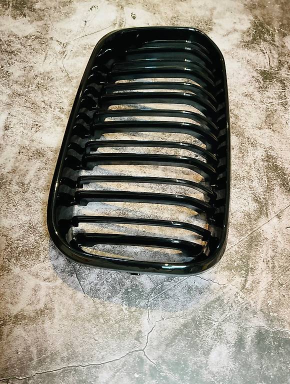 BMW F20 F21 LCI Nieren M Doppelspeichen Kühlergrill Neu im Kanton Solothurn - tutti.ch