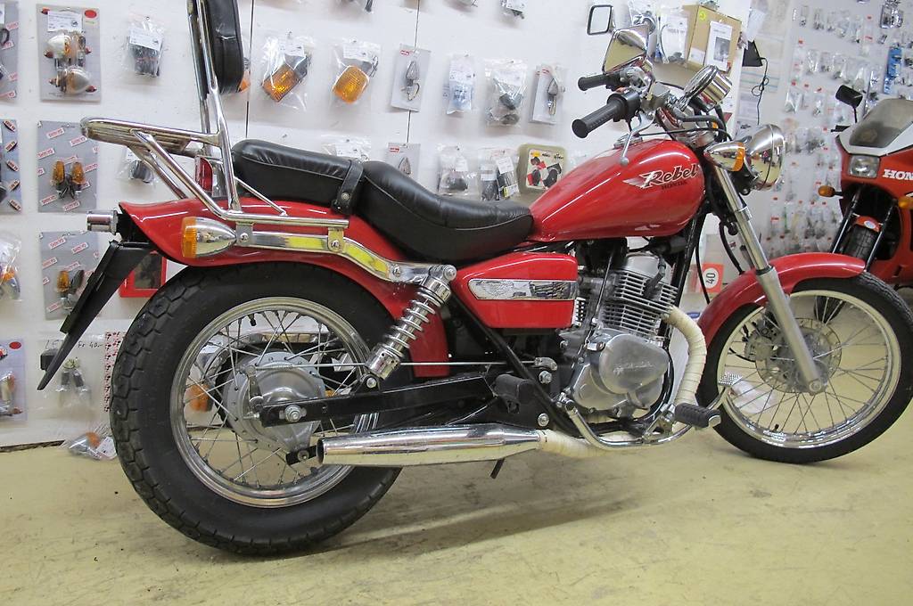 Honda CA125 Rebel ab 16-J. sofort einlösen Neuwtg. MCReb MFK im Kanton Luzern - tutti.ch