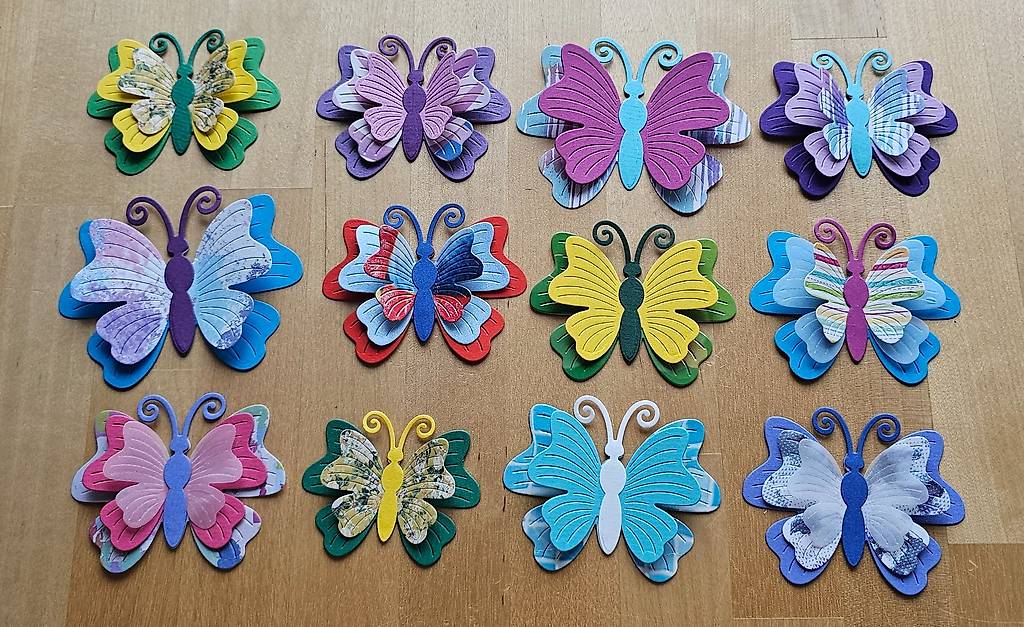 12 Papier-Schmetterlinge aus Stanzteile -Set (versch. Sets) im Kanton Luzern - tutti.ch