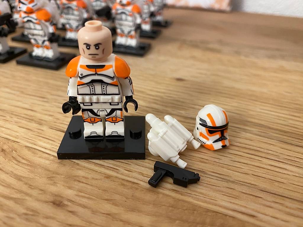 21 Figuren | Star Wars | Trooper Orange | Clone im Kanton Solothurn - tutti.ch