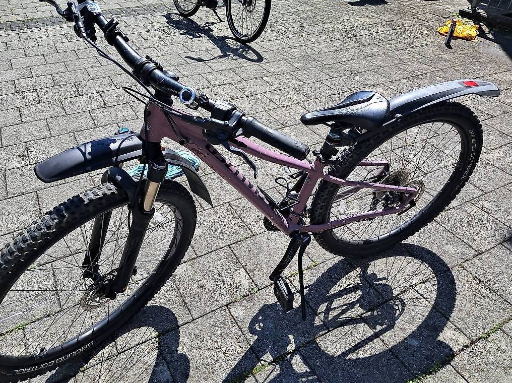 Velo Bike Specialized 24" XS für Mädchen ab 8 Jahren im Kanton Basel-Landschaft - tutti.ch