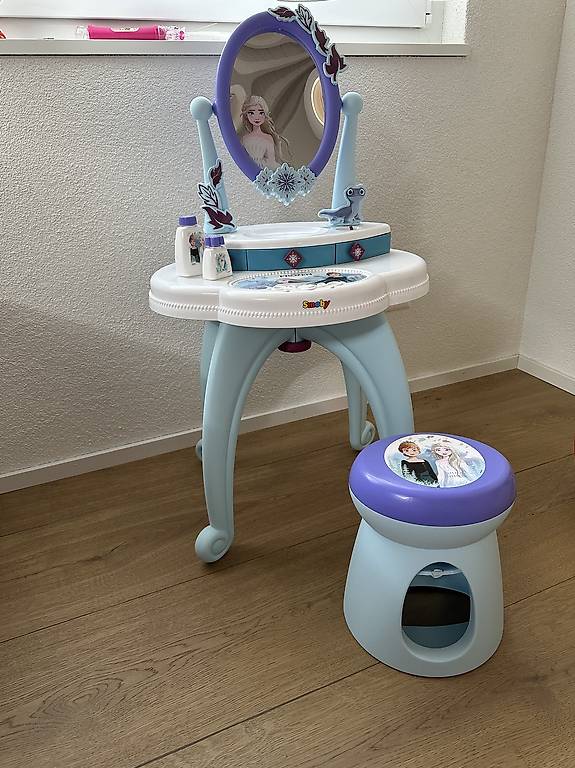 Schminktisch Anna und Elsa im Kanton Bern - tutti.ch Schminktisch Anna und Elsa im Kanton Bern - tutti.ch