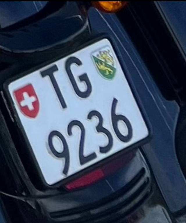 Rote Nummer Für Motorrad