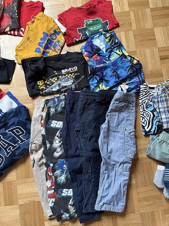 Kleiderpacket Jungs 110-116 im Kanton Zürich - tutti.ch