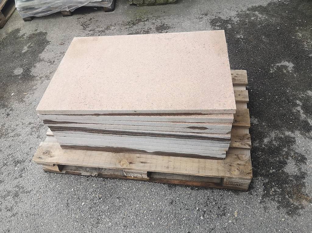 Naturstein Granit Magadi red Bodenplatten Gartenplatten im Kanton Bern - tutti.ch