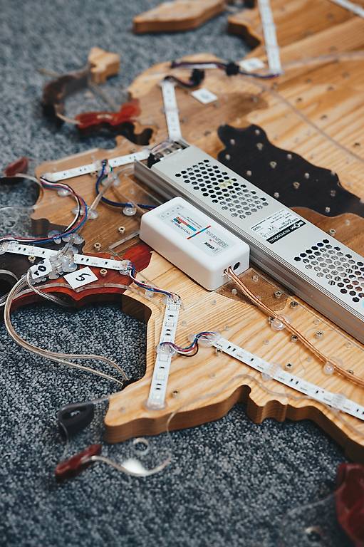 3D LED Weltkarte aus Holz - eine atemberaubende Wandkunst! im Kanton Bern - tutti.ch