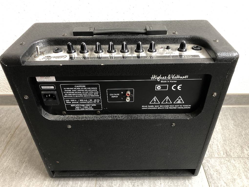 Hughes & Kettner Edition Blue 15-R Gitarren-Combo-Amp im Kanton Bern - tutti.ch