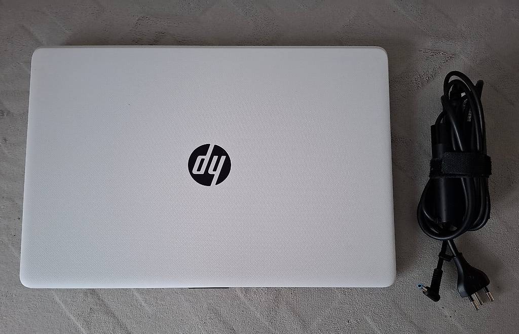 HP Laptop 15.6 FHD i7-8550U-SSD+HDD Win.11 & Office 2019 im Kanton ...