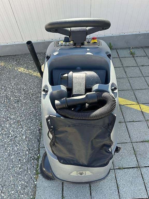 In Auftrag zum verkaufen - Kärcher Professional CV 60/2 RS im Kanton ...