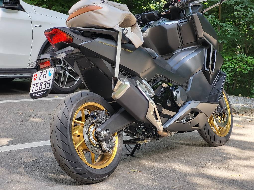 Neuwertige Honda Forza NSS 750!!! im Kanton Zürich - tutti.ch