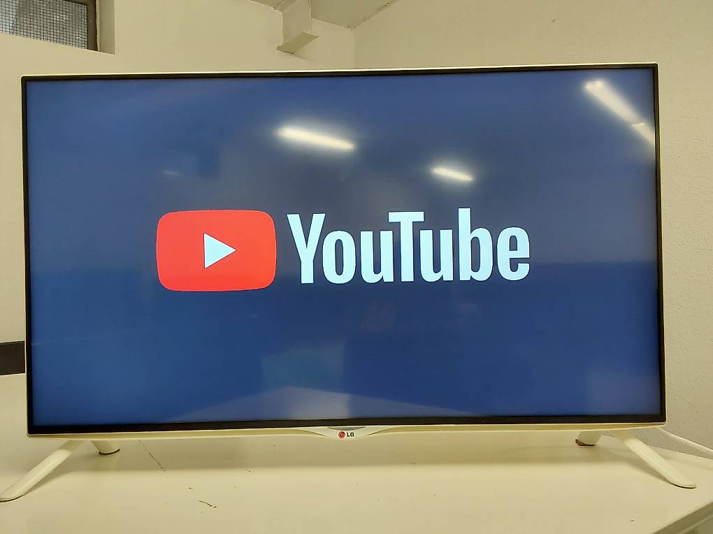 LG Smart TV 40 Zoll Full HD Wi-Fi HDMI im Kanton Zürich - tutti.ch