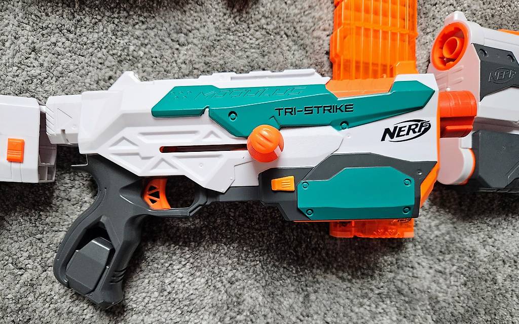 NERF Tri Strike Elite Modulus Blaster im Kanton Zürich - tutti.ch