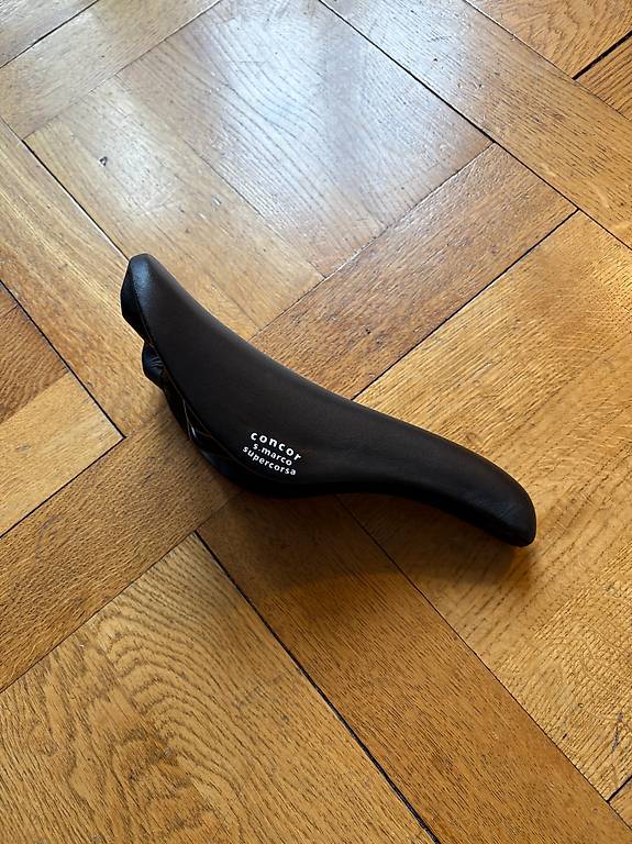 San Marco Supercorsa Concor Sattel Schwarz fast-neu im Kanton Zürich ...