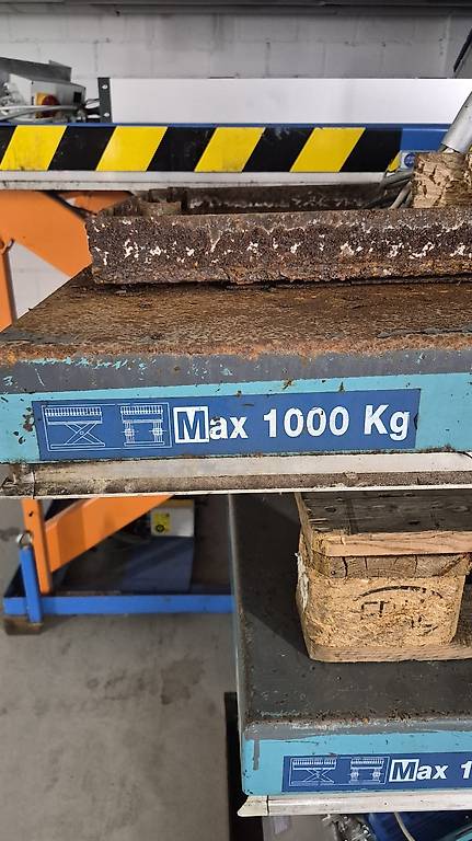 1000kg Trapo Küng Scherenlift Warenlift Hebebühne im Kanton Basel ...