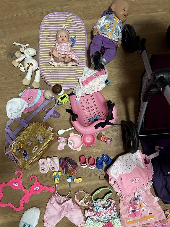 Baby Born Puppe mit viel Zubehör im Kanton Zürich - tutti.ch