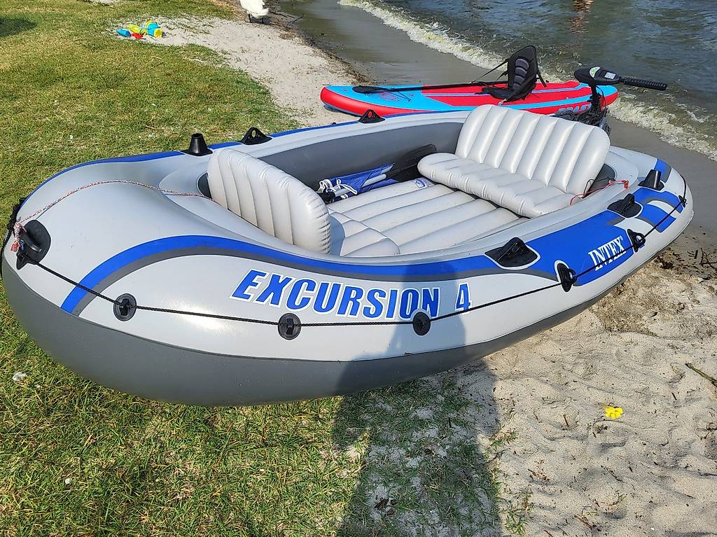 Schlauchboot Intex mit Elektromotor im Kanton Zürich - tutti.ch