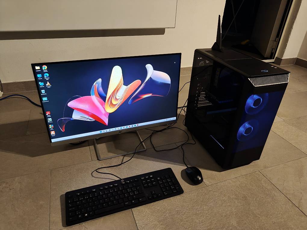 Monitor HP Full HD 27 pollici im Kanton Tessin - tutti.ch