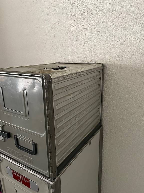 Swissair Container klein Original im Kanton Zürich - tutti.ch