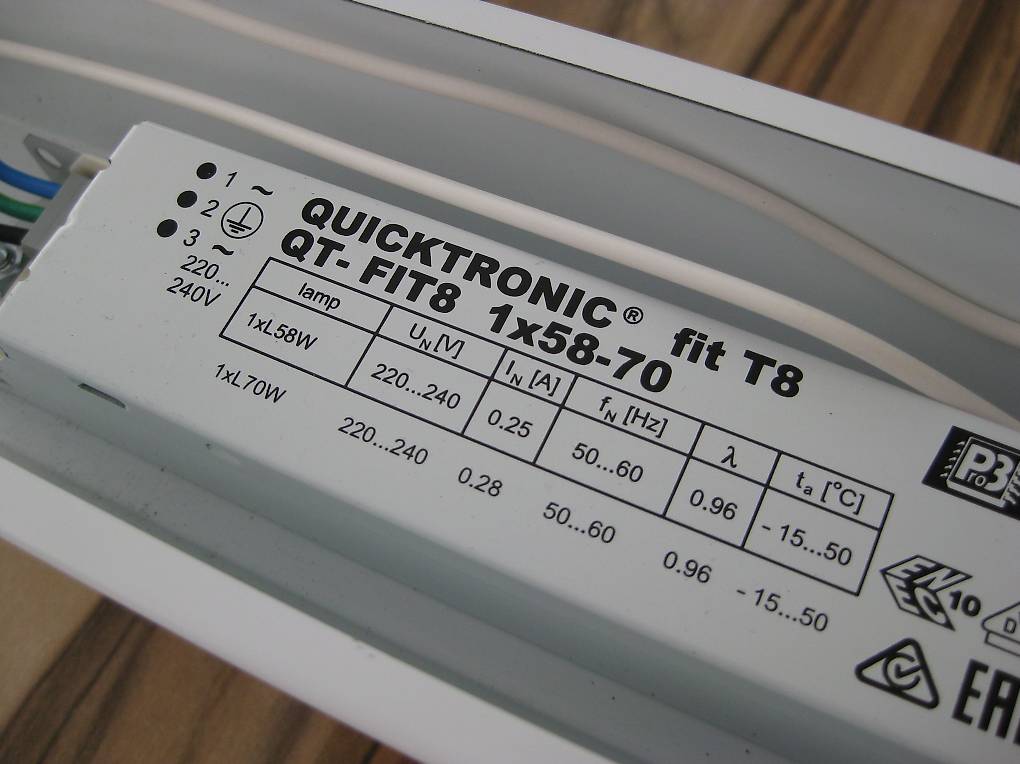 FL Leuchte T8 1x58W Armatur für Leuchtstoffröhre im Kanton Bern - tutti.ch