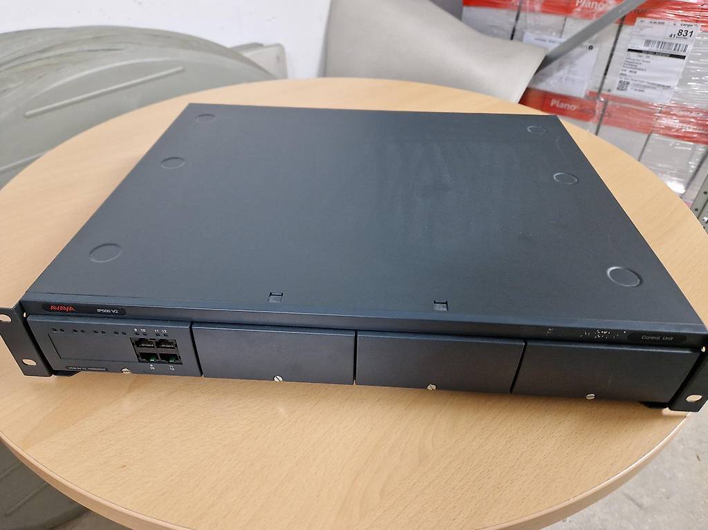 Avaya IP500 Control Unit | Kommunikationszentrale im Kanton St. Gallen ...