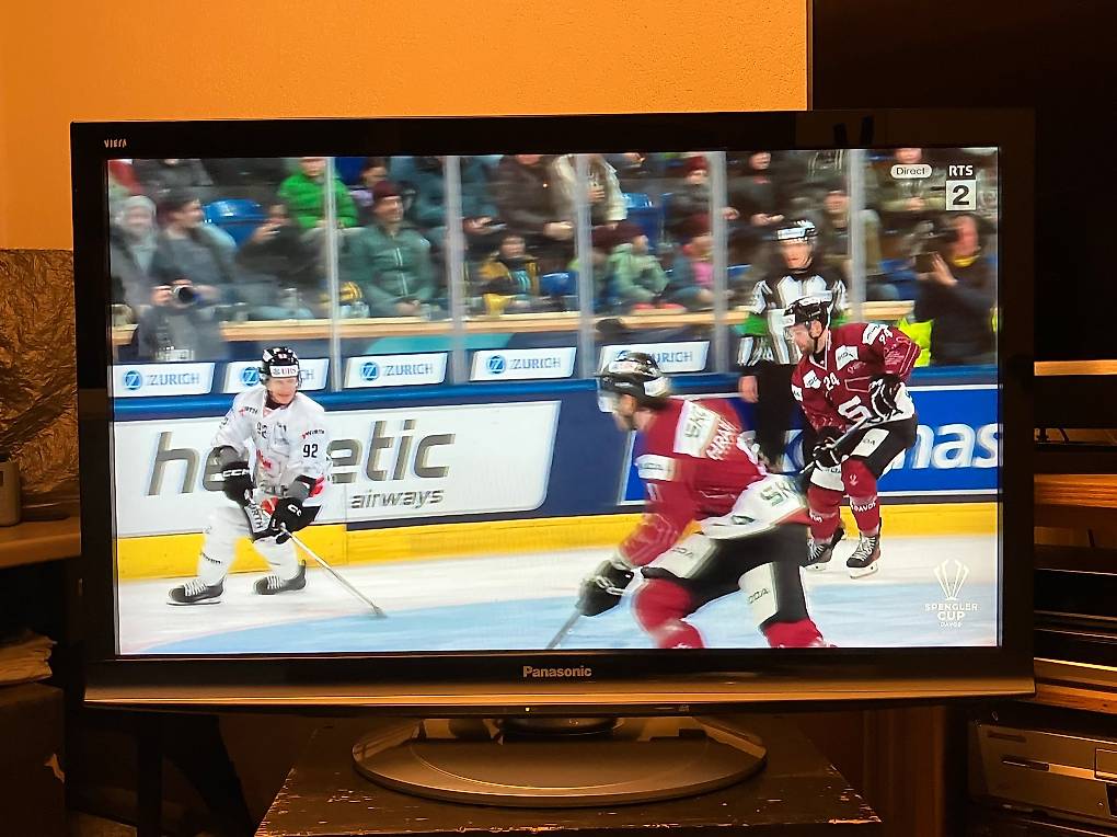 Téléviseur Panasonic TX-L37GF12 écran 94 cm Full HD im Kanton Freiburg ...