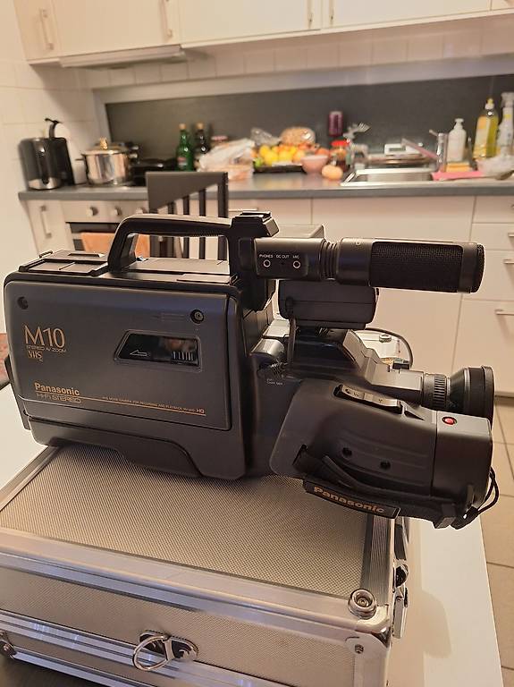Vendo videocamera Panasonic M10 Cantone Ticino - tutti.ch