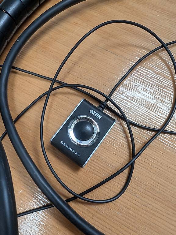 KVM Switch ATEN CS682 im Kanton Graubünden - tutti.ch