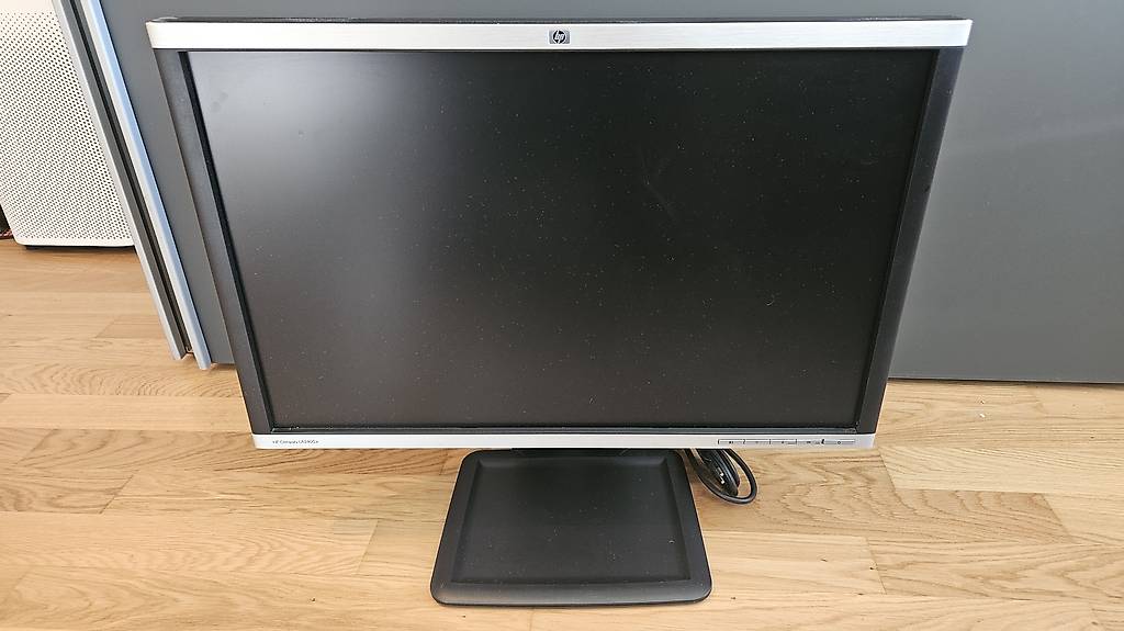 HP Compaq LA2405x 24? FHD 1920x1200 DVI VGA DP 16:10 60 Hz im Kanton ...
