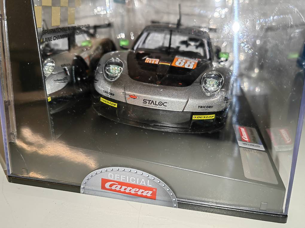 Carrera Digital 124 Porsche 911 RSR Proton Competition Nr.88 im Kanton ...