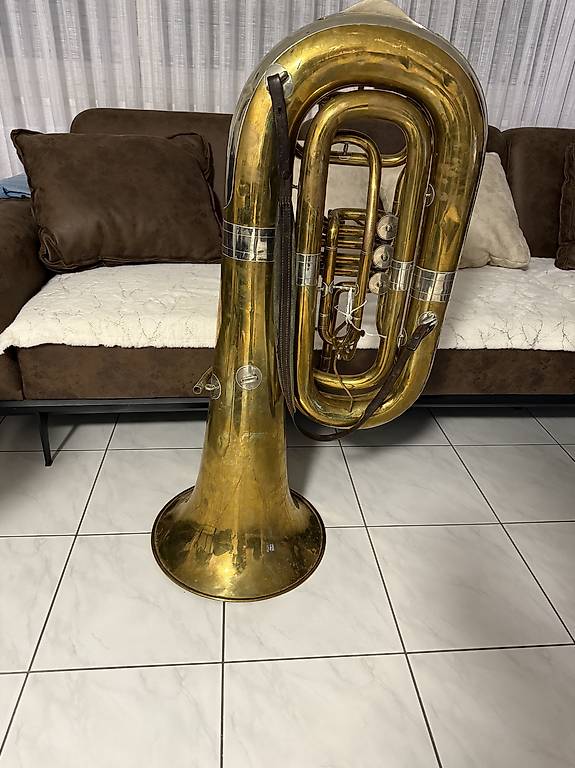 Tuba B Bass Hug Zürich 1958 im Kanton Luzern - tutti.ch