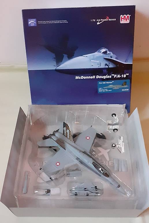 Modellflugzeug F/A-18 Hornet Swiss Air Force 1:72 im Kanton Aargau ...