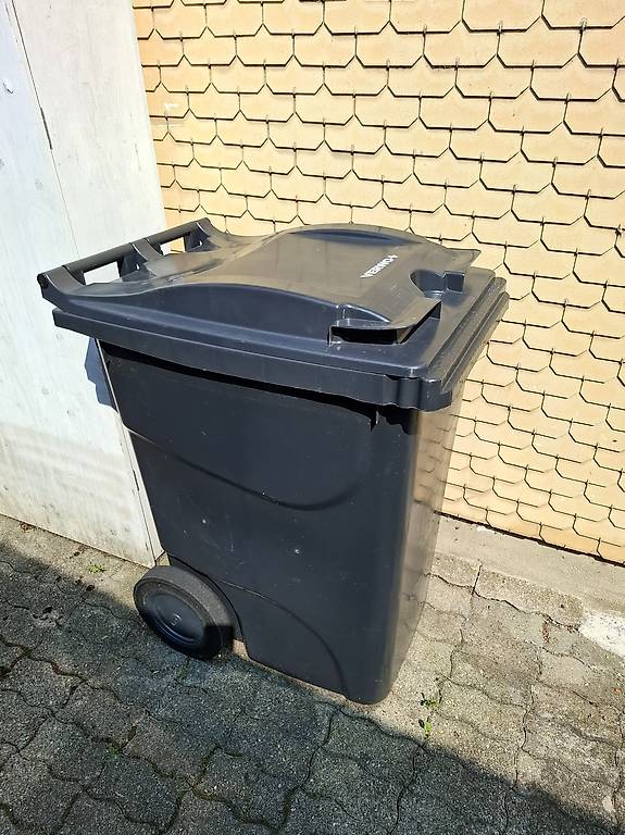 Grüntonne - Kunststoffbehälter 360 Liter - Rollcontainer Canton ...