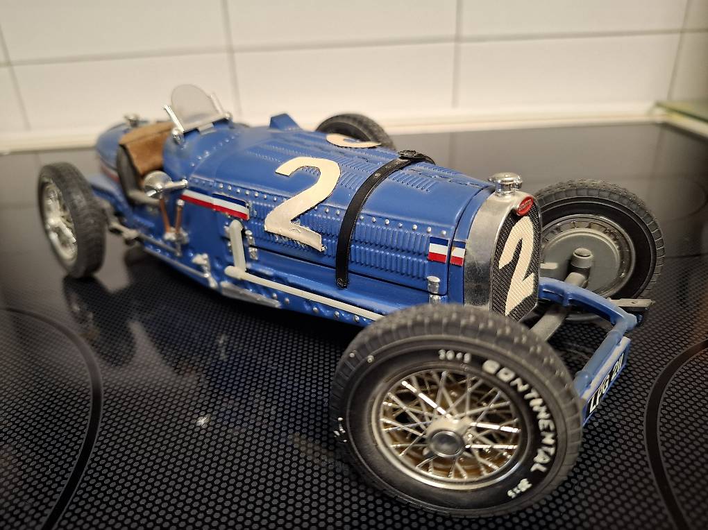 Bugatti Rennwagen Burago 1:18 (alt und selten) Canton Zurich - tutti.ch