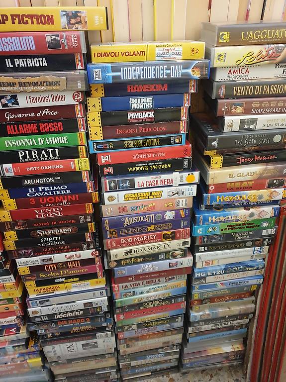 200 vhs in blocco im Kanton Tessin - tutti.ch