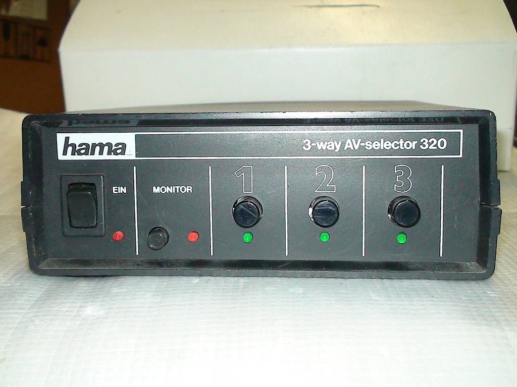 HAMA 3 fach AV Umschalter 320 Canton Basel-Landschaft - tutti.ch