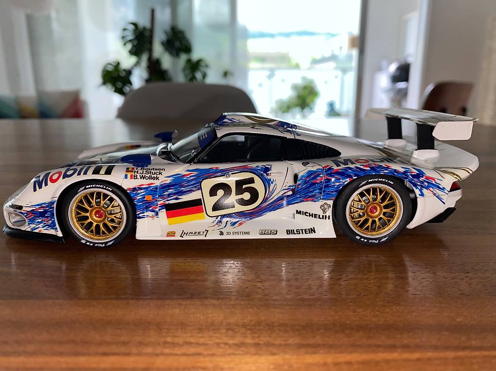 Porsche 911 GT1 Mobil 1 - 1:24 Fertigmodell von Tamiya im Kanton ...