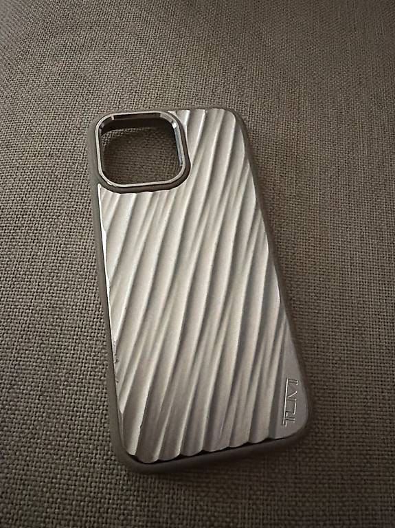 TUMI Hülle iPhone 16 Pro Max im Kanton Zürich - tutti.ch