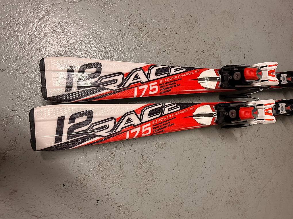 Atomic Ski Race GS im Kanton Bern - tutti.ch