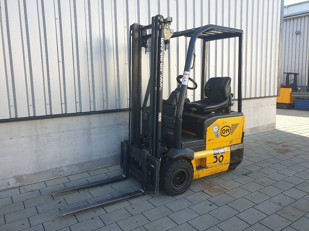 Stapler OM XC 13 AC Hub 330cm im Kanton Thurgau - tutti.ch