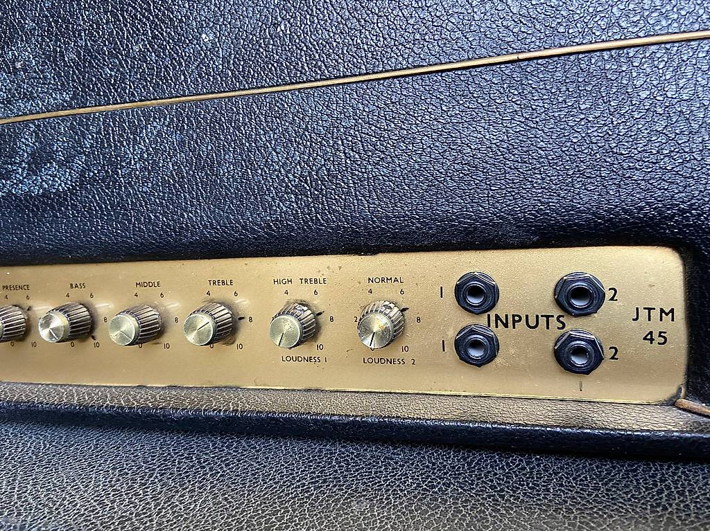 Marshall JTM 45 MkII mit 4x12 Basketweave Box gerade im Kanton Basel ...